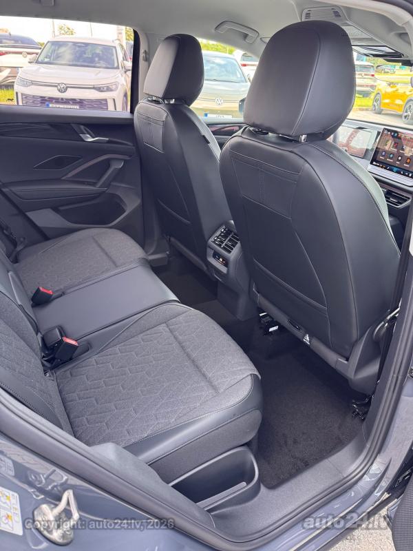 Grey Volkswagen Tiguan 2026 in Viljandi, with an engine capacity of 2.00 L and mileage of 1 thousand km for 39990 €, photo 7 on AUTOMOTO.COM.LV