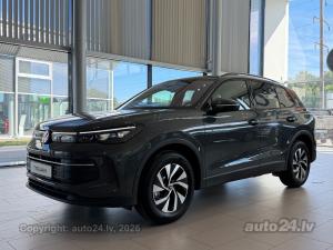 Pelēks Volkswagen Tiguan 2026 Pērnava, ar dzinēja tilpumu 2.00 L un nobraukumu 1 tūkst. km par 39990 €, foto  vietnē AUTOMOTO.COM.LV