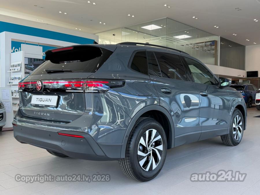 Pelēks Volkswagen Tiguan 2026 Pērnava, ar dzinēja tilpumu 2.00 L un nobraukumu 1 tūkst. km par 39990 €, foto 7 vietnē AUTOMOTO.COM.LV