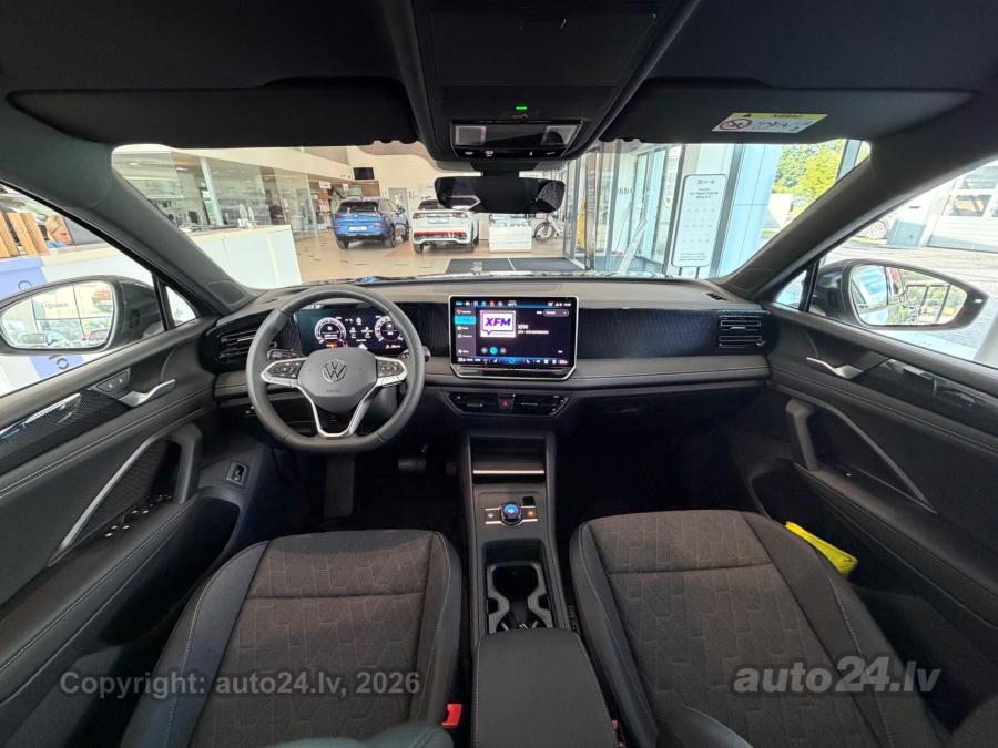 Pelēks Volkswagen Tiguan 2026 Pērnava, ar dzinēja tilpumu 2.00 L un nobraukumu 1 tūkst. km par 39990 €, foto 8 vietnē AUTOMOTO.COM.LV