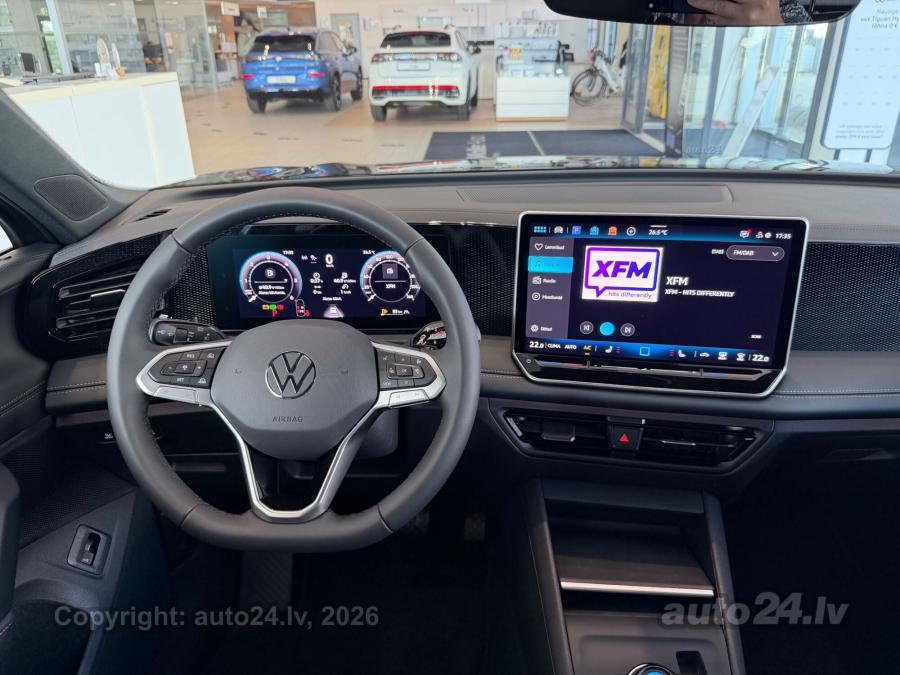 Pelēks Volkswagen Tiguan 2026 Pērnava, ar dzinēja tilpumu 2.00 L un nobraukumu 1 tūkst. km par 39990 €, foto 9 vietnē AUTOMOTO.COM.LV