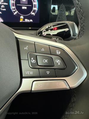 Pelēks Volkswagen Tiguan 2026 Pērnava, ar dzinēja tilpumu 2.00 L un nobraukumu 1 tūkst. km par 39990 €, foto 19 vietnē AUTOMOTO.COM.LV