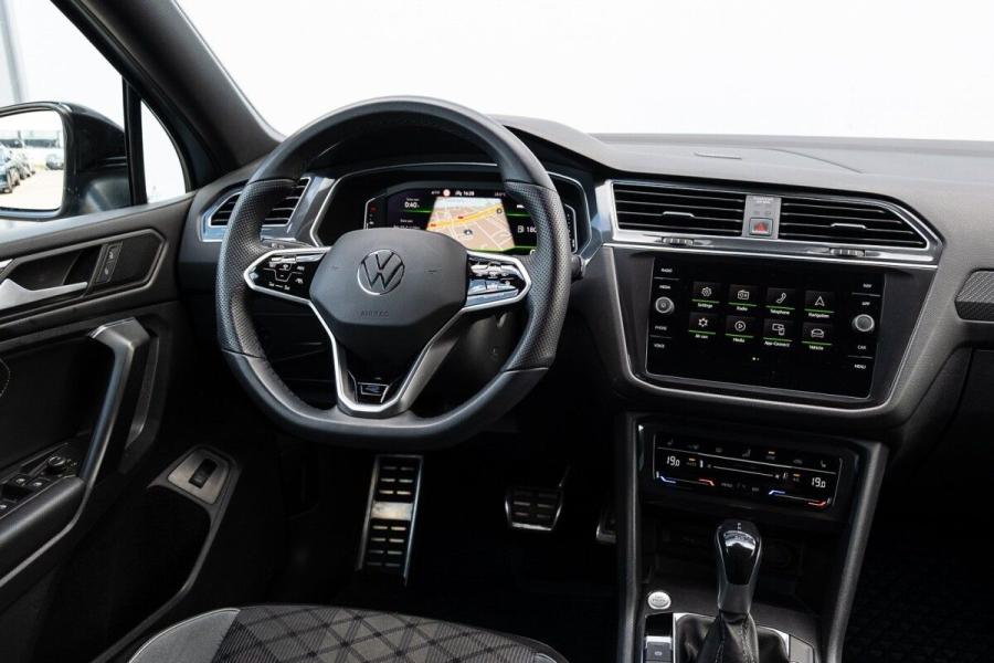 Volkswagen Tiguan 2022 in Riga, with an engine capacity of 2.00 L and mileage of 89 thousand km for 33800 €, photo 12 on AUTOMOTO.COM.LV