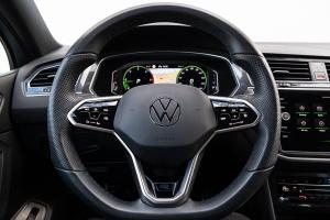 Volkswagen Tiguan 2022 in Riga, with an engine capacity of 2.00 L and mileage of 89 thousand km for 33800 €, photo 16 on AUTOMOTO.COM.LV