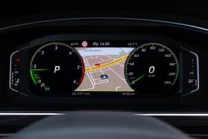 Volkswagen Tiguan 2022 in Riga, with an engine capacity of 2.00 L and mileage of 89 thousand km for 33800 €, photo 17 on AUTOMOTO.COM.LV