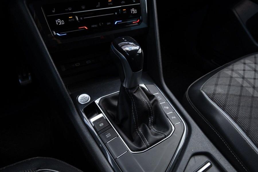 Volkswagen Tiguan 2022 in Riga, with an engine capacity of 2.00 L and mileage of 89 thousand km for 33800 €, photo 23 on AUTOMOTO.COM.LV