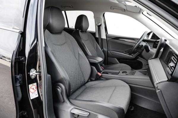 Volkswagen Tiguan 2024 in Riga, with an engine capacity of 1.50 L and mileage of 21 thousand km for 32900 €, photo 6 on AUTOMOTO.COM.LV