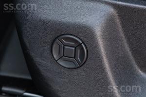 Volkswagen Tiguan 2024 Rīga, ar dzinēja tilpumu 1.50 L un nobraukumu 31 tūkst. km par 32950 €, foto 15 vietnē AUTOMOTO.COM.LV