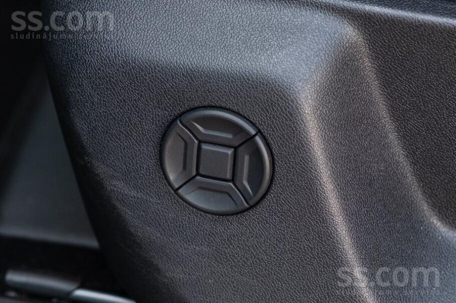 Volkswagen Tiguan 2024 Rīga, ar dzinēja tilpumu 1.50 L un nobraukumu 31 tūkst. km par 32950 €, foto 15 vietnē AUTOMOTO.COM.LV