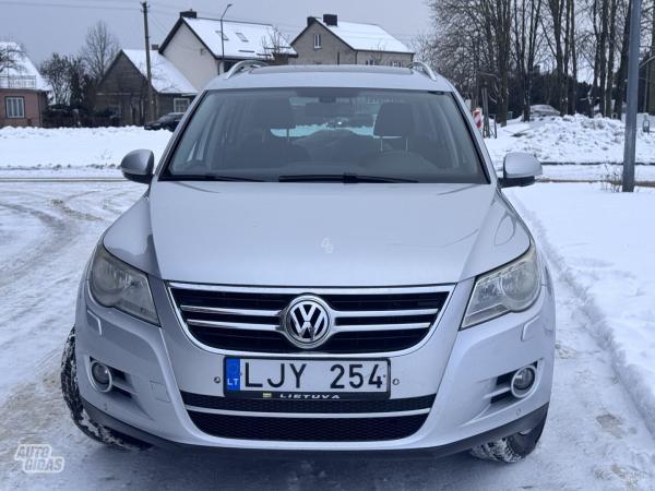 Volkswagen Tiguan 2009 in Kaunas, with an engine capacity of 2.00 L and mileage of 330 thousand km for 3690 €, photo 4 on AUTOMOTO.COM.LV