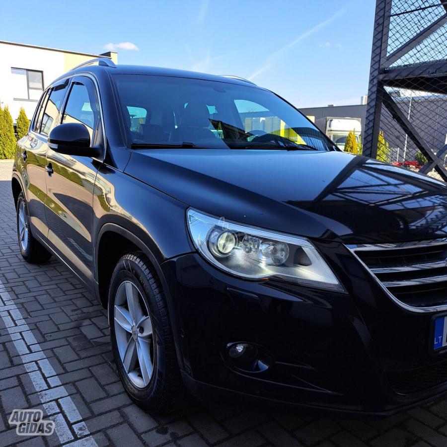 Volkswagen Tiguan 2009 in Kaunas, with an engine capacity of 1.90 L and mileage of 224 thousand km for 5300 €, photo 3 on AUTOMOTO.COM.LV