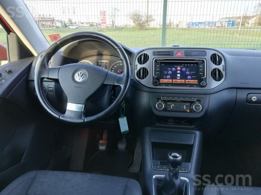 Oranžs Volkswagen Tiguan 2010 Saldus, ar dzinēja tilpumu 1.40 L un nobraukumu 184 tūkst. km par 6500 €, foto 10 vietnē AUTOMOTO.COM.LV