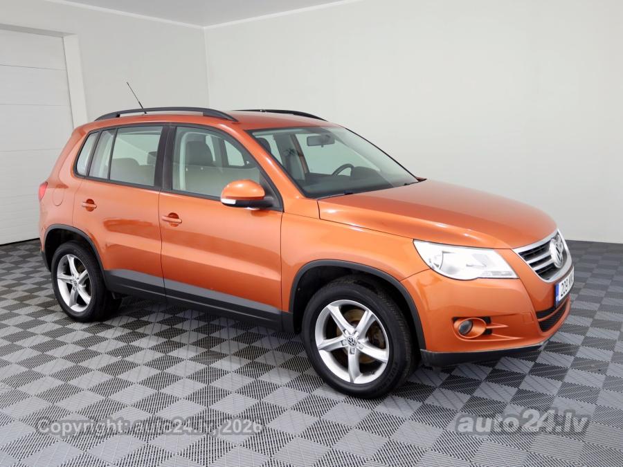 Oranžs Volkswagen Tiguan 2010 Tallina, ar dzinēja tilpumu 1.40 L un nobraukumu 253 tūkst. km par 2999 €, foto 1 vietnē AUTOMOTO.COM.LV