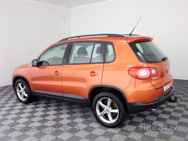 Oranžs Volkswagen Tiguan 2010 Tallina, ar dzinēja tilpumu 1.40 L un nobraukumu 253 tūkst. km par 2999 €, foto 4 vietnē AUTOMOTO.COM.LV