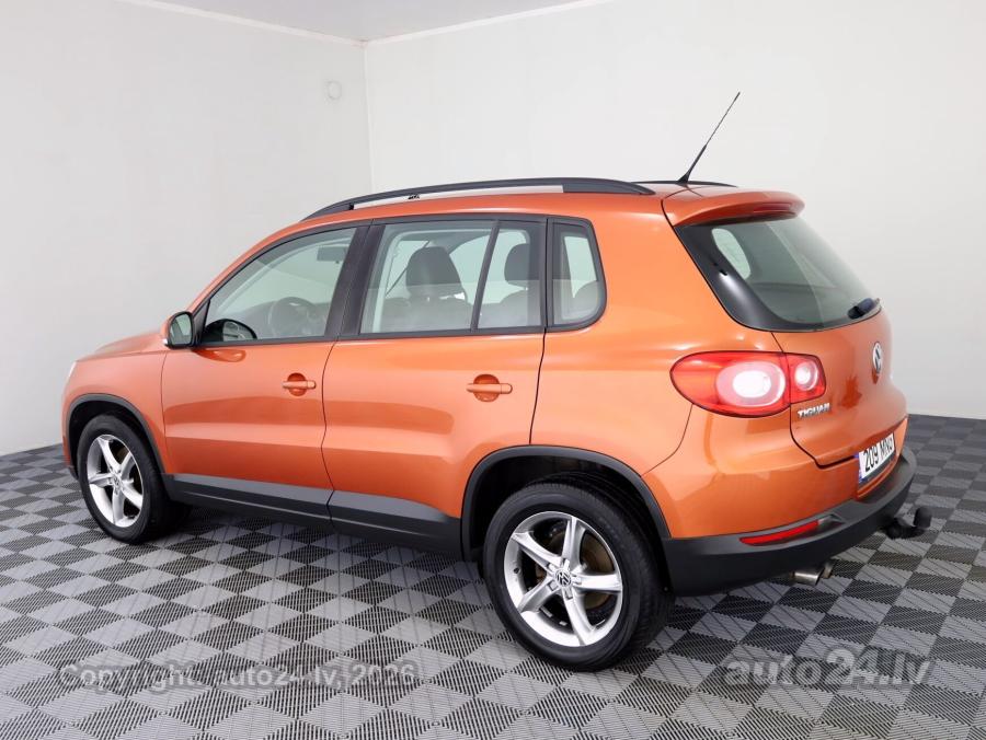 Oranžs Volkswagen Tiguan 2010 Tallina, ar dzinēja tilpumu 1.40 L un nobraukumu 253 tūkst. km par 2999 €, foto 5 vietnē AUTOMOTO.COM.LV