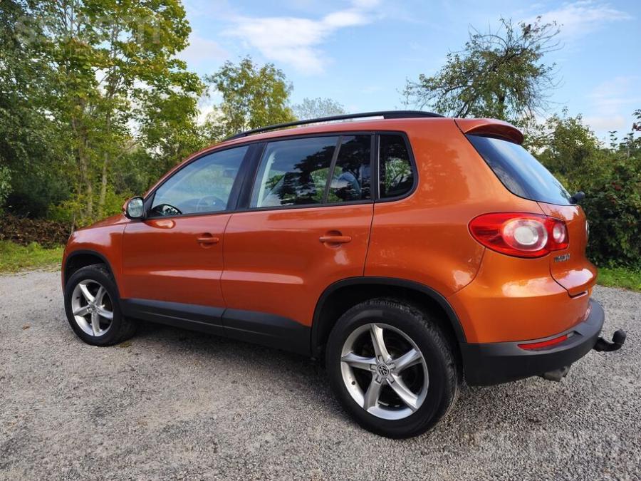 Orange Volkswagen Tiguan 2010 in Riga, with an engine capacity of 1.40 L and mileage of 251 thousand km for 4800 €, photo 7 on AUTOMOTO.COM.LV