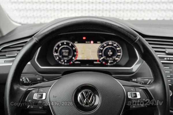 Orange Volkswagen Tiguan 2017 in Riga, with an engine capacity of 2.00 L and mileage of 196 thousand km for 16490 €, photo 11 on AUTOMOTO.COM.LV
