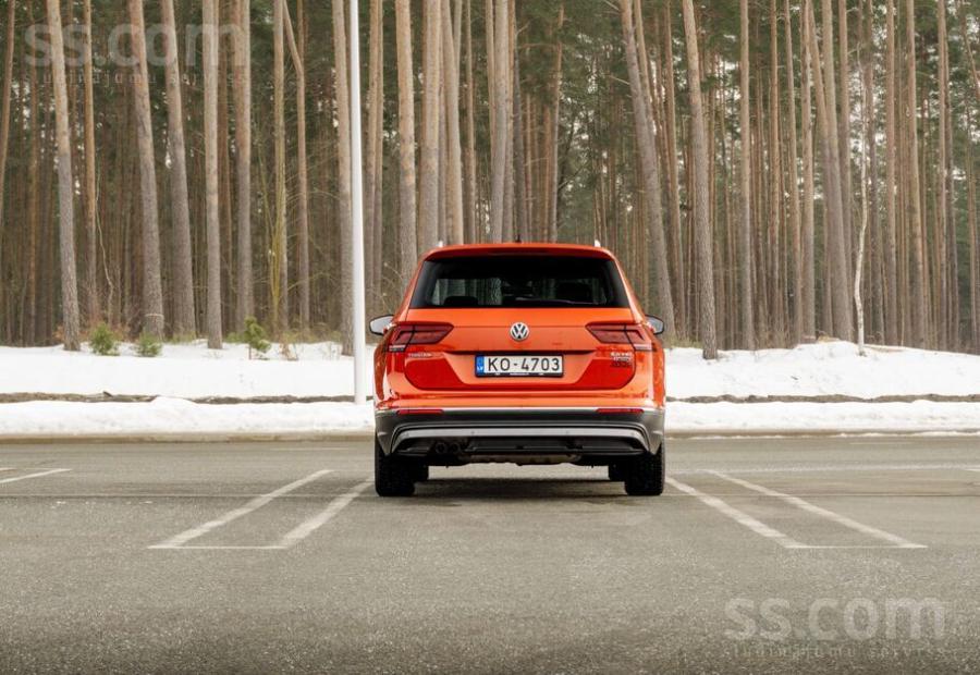 Orange Volkswagen Tiguan 2017 in Riga, with an engine capacity of 2.00 L and mileage of 191 thousand km for 16490 €, photo 7 on AUTOMOTO.COM.LV