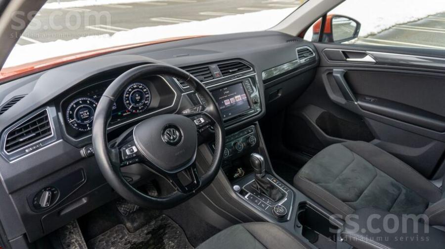 Orange Volkswagen Tiguan 2017 in Riga, with an engine capacity of 2.00 L and mileage of 191 thousand km for 16490 €, photo 10 on AUTOMOTO.COM.LV