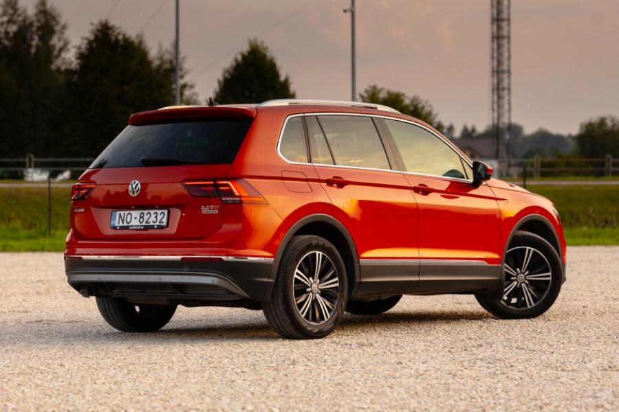 Orange Volkswagen Tiguan 2017 in Riga, with an engine capacity of 2.00 L and mileage of 180 thousand km for 19900 €, photo 6 on AUTOMOTO.COM.LV