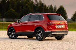 Orange Volkswagen Tiguan 2017 in Riga, with an engine capacity of 2.00 L and mileage of 180 thousand km for 19900 €, photo 7 on AUTOMOTO.COM.LV