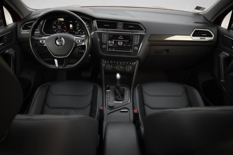 Orange Volkswagen Tiguan 2017 in Riga, with an engine capacity of 2.00 L and mileage of 180 thousand km for 19900 €, photo 11 on AUTOMOTO.COM.LV