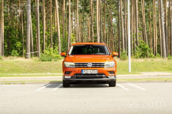 Orange Volkswagen Tiguan 2017 in Riga, with an engine capacity of 2.00 L and mileage of 191 thousand km for 16490 €, photo 3 on AUTOMOTO.COM.LV