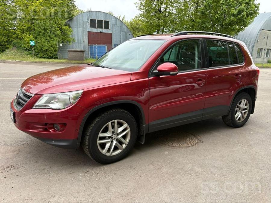 Sarkans Volkswagen Tiguan 2008 Rīga, ar dzinēja tilpumu 2.00 L un nobraukumu 180 tūkst. km par 6900 €, foto 2 vietnē AUTOMOTO.COM.LV