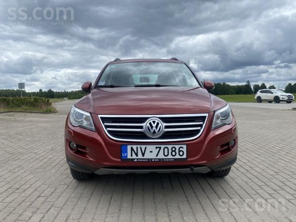 Sarkans Volkswagen Tiguan 2009 Talsi, ar dzinēja tilpumu 2.00 L un nobraukumu 242 tūkst. km par 6900 €, foto 8 vietnē AUTOMOTO.COM.LV