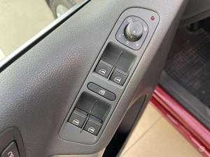 Sarkans Volkswagen Tiguan 2009 Klaipėda, ar dzinēja tilpumu 1.98 L un nobraukumu 121 tūkst. km par 3400 €, foto 13 vietnē AUTOMOTO.COM.LV