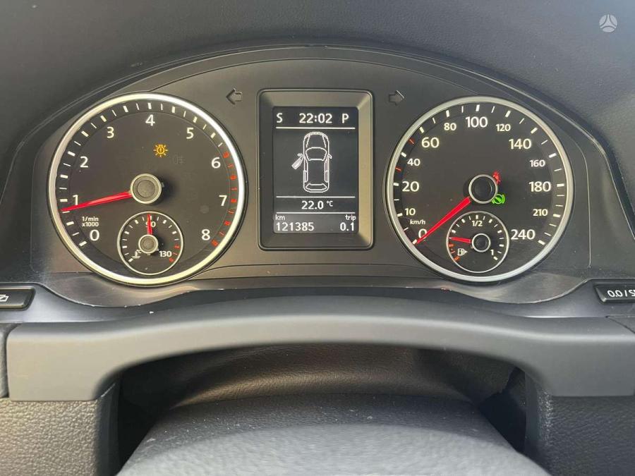 Sarkans Volkswagen Tiguan 2009 Klaipėda, ar dzinēja tilpumu 1.98 L un nobraukumu 121 tūkst. km par 3400 €, foto 17 vietnē AUTOMOTO.COM.LV