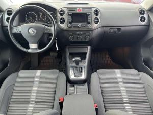 Sarkans Volkswagen Tiguan 2009 Klaipėda, ar dzinēja tilpumu 1.98 L un nobraukumu 121 tūkst. km par 3400 €, foto 21 vietnē AUTOMOTO.COM.LV