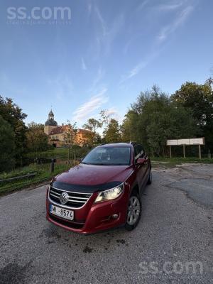 Sarkans Volkswagen Tiguan 2009 Limbaži, ar dzinēja tilpumu 2.00 L un nobraukumu 348 tūkst. km par 5500 €, foto 7 vietnē AUTOMOTO.COM.LV