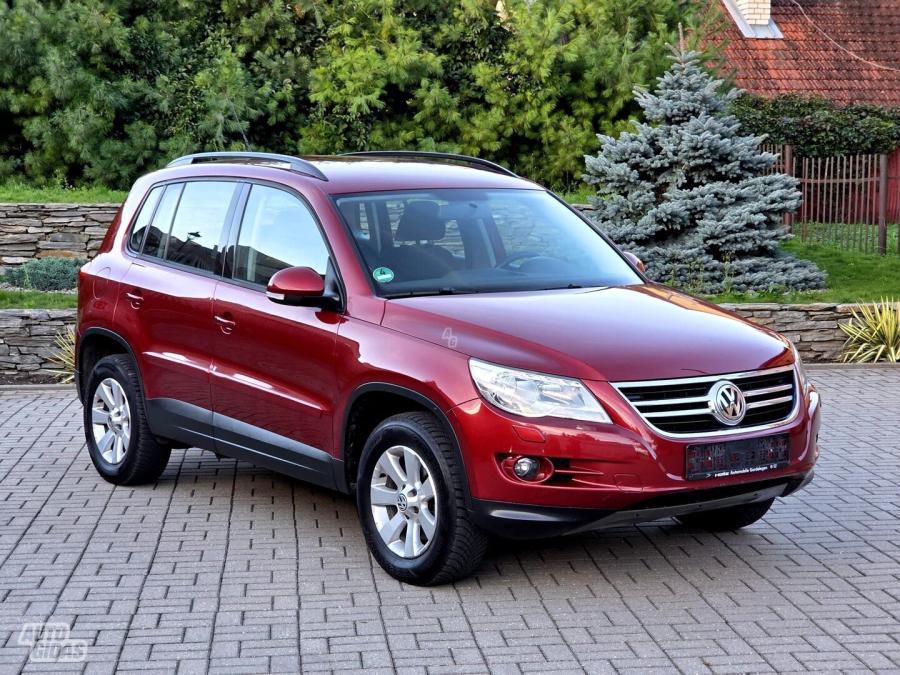Sarkans Volkswagen Tiguan 2009 Viļņa, ar dzinēja tilpumu 2.00 L un nobraukumu 340 tūkst. km par 5200 €, foto 1 vietnē AUTOMOTO.COM.LV