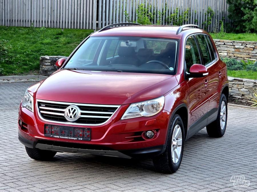 Sarkans Volkswagen Tiguan 2009 Viļņa, ar dzinēja tilpumu 2.00 L un nobraukumu 340 tūkst. km par 5200 €, foto 4 vietnē AUTOMOTO.COM.LV