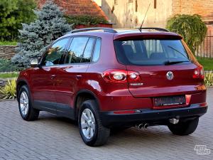 Sarkans Volkswagen Tiguan 2009 Viļņa, ar dzinēja tilpumu 2.00 L un nobraukumu 340 tūkst. km par 5200 €, foto 7 vietnē AUTOMOTO.COM.LV