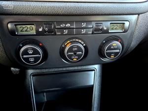 Sarkans Volkswagen Tiguan 2009 Viļņa, ar dzinēja tilpumu 2.00 L un nobraukumu 340 tūkst. km par 5200 €, foto 32 vietnē AUTOMOTO.COM.LV
