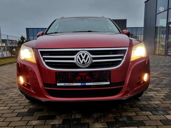 Sarkans Volkswagen Tiguan 2010 Šauļi, ar dzinēja tilpumu 1.97 L un nobraukumu 260 tūkst. km par 6600 €, foto 3 vietnē AUTOMOTO.COM.LV