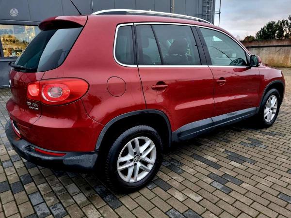 Sarkans Volkswagen Tiguan 2010 Šauļi, ar dzinēja tilpumu 1.97 L un nobraukumu 260 tūkst. km par 6600 €, foto 8 vietnē AUTOMOTO.COM.LV