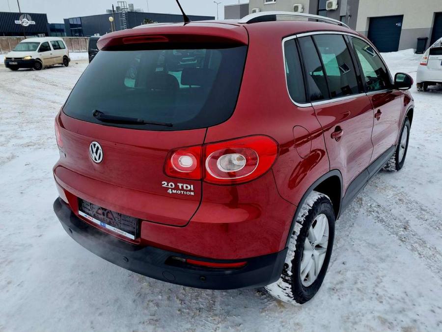 Sarkans Volkswagen Tiguan 2010 Šauļi, ar dzinēja tilpumu 1.97 L un nobraukumu 260 tūkst. km par 6900 €, foto 5 vietnē AUTOMOTO.COM.LV