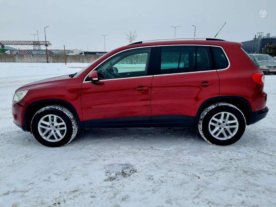 Sarkans Volkswagen Tiguan 2010 Šauļi, ar dzinēja tilpumu 1.97 L un nobraukumu 260 tūkst. km par 6900 €, foto 10 vietnē AUTOMOTO.COM.LV