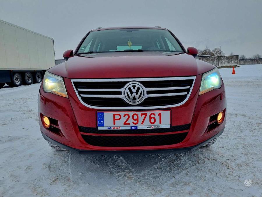 Sarkans Volkswagen Tiguan 2010 Šauļi, ar dzinēja tilpumu 1.97 L un nobraukumu 260 tūkst. km par 6900 €, foto 14 vietnē AUTOMOTO.COM.LV