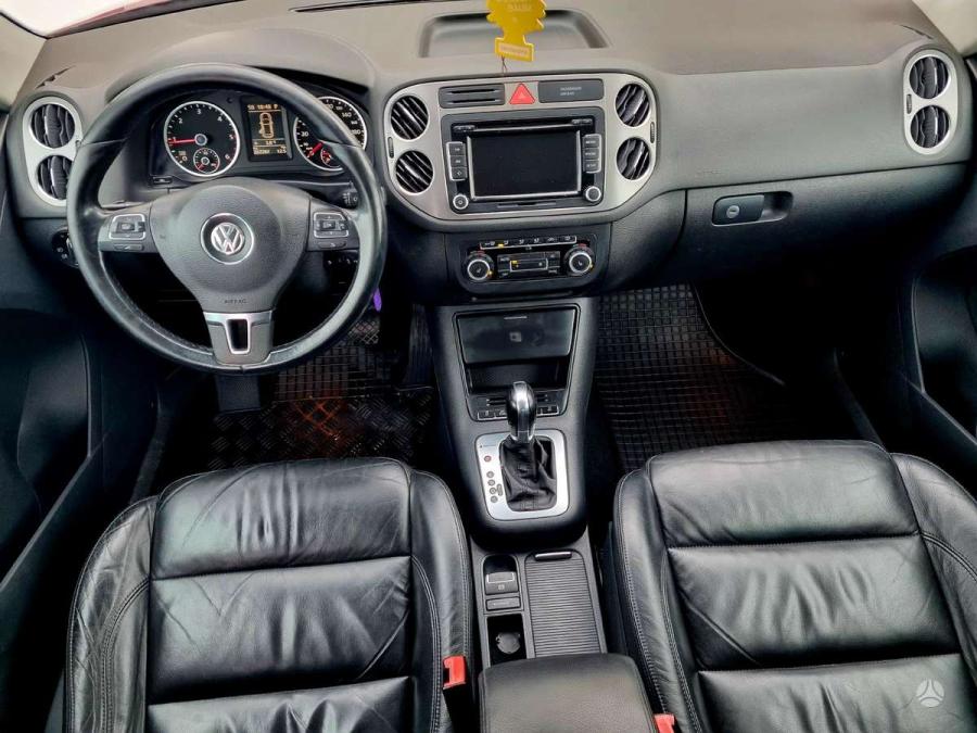 Sarkans Volkswagen Tiguan 2010 Šauļi, ar dzinēja tilpumu 1.97 L un nobraukumu 260 tūkst. km par 6900 €, foto 19 vietnē AUTOMOTO.COM.LV