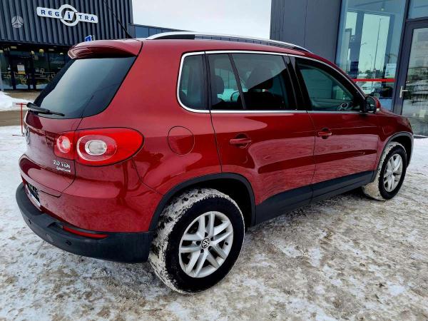 Sarkans Volkswagen Tiguan 2010 Šauļi, ar dzinēja tilpumu 1.97 L un nobraukumu 260 tūkst. km par 6900 €, foto 7 vietnē AUTOMOTO.COM.LV
