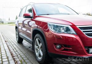 Sarkans Volkswagen Tiguan 2010 Cēsis, ar dzinēja tilpumu 2.00 L un nobraukumu 261 tūkst. km par 7350 €, foto 9 vietnē AUTOMOTO.COM.LV