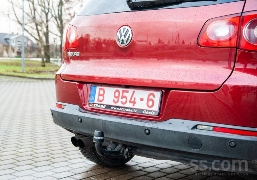 Sarkans Volkswagen Tiguan 2010 Cēsis, ar dzinēja tilpumu 2.00 L un nobraukumu 261 tūkst. km par 7350 €, foto 13 vietnē AUTOMOTO.COM.LV