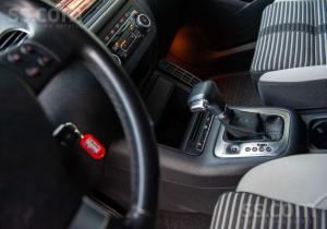 Sarkans Volkswagen Tiguan 2010 Cēsis, ar dzinēja tilpumu 2.00 L un nobraukumu 261 tūkst. km par 7350 €, foto 17 vietnē AUTOMOTO.COM.LV