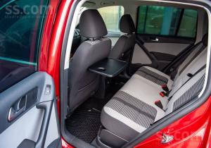 Sarkans Volkswagen Tiguan 2010 Cēsis, ar dzinēja tilpumu 2.00 L un nobraukumu 261 tūkst. km par 7350 €, foto 21 vietnē AUTOMOTO.COM.LV