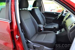 Red Volkswagen Tiguan 2012 in Riga, with an engine capacity of 1.40 L and mileage of 255 thousand km for 6990 €, photo 10 on AUTOMOTO.COM.LV