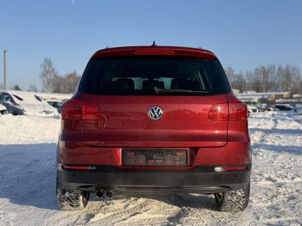 Sarkans Volkswagen Tiguan 2014 Utena, ar dzinēja tilpumu 1.97 L un nobraukumu 249 tūkst. km par 10950 €, foto 9 vietnē AUTOMOTO.COM.LV
